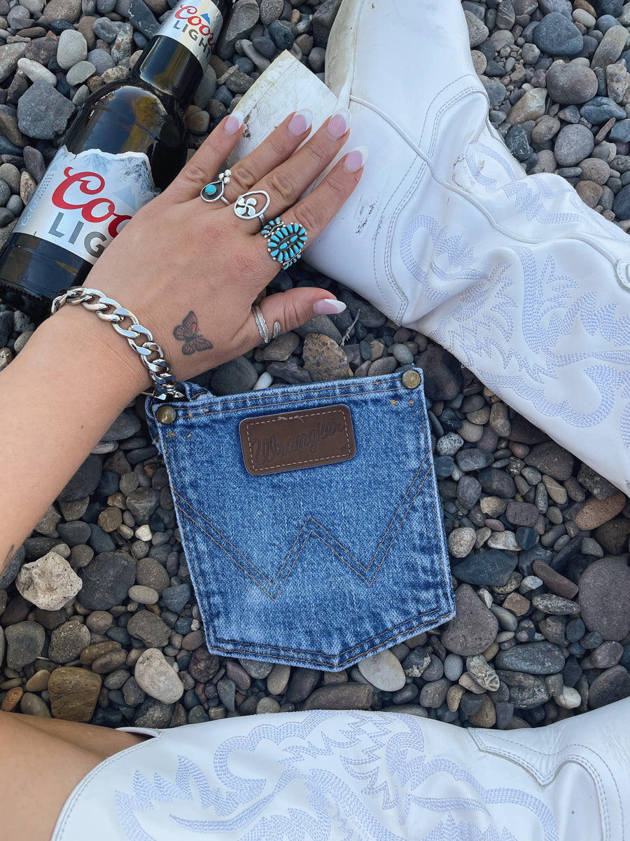The Classic Cowboy Clutch – The Buckskin Babes